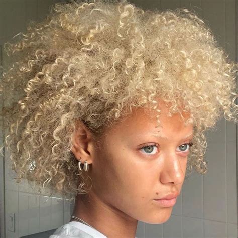 Platinum Blonde Hair Dye Box