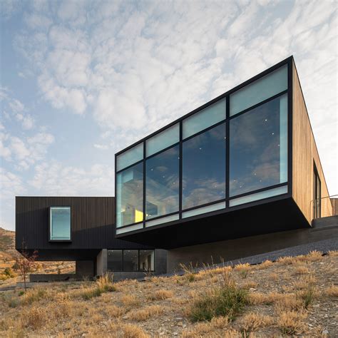 New Mexico Home Takes Cues From Adobe Architecture And Desert Terrain