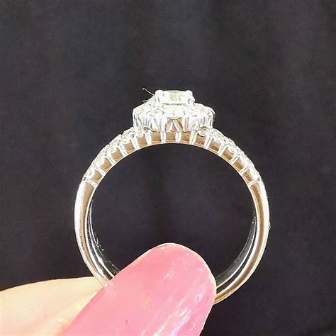 รวมกัน 93 ภาพพื้นหลัง แหวน เพชร Cz ที่ สวยงาม เหมือน เพชร สวยมาก