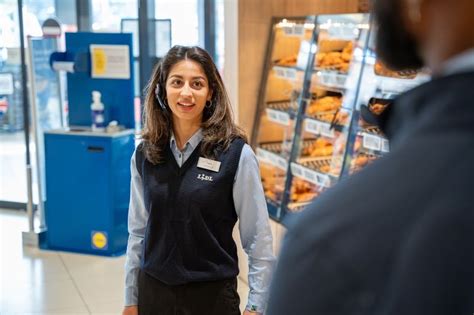 Lidl Grads Big Characters