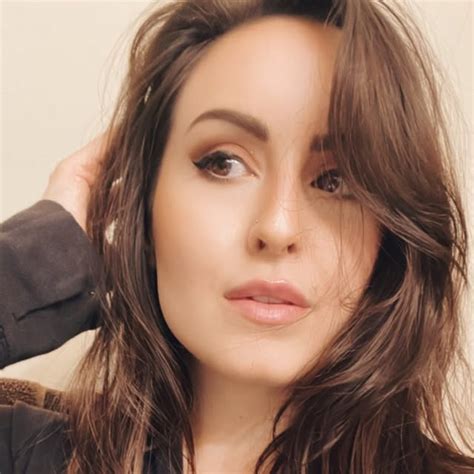 Christina Thechristinalouisa On Threads