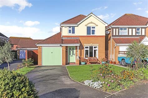 Bathurst Close Burnham On Sea Ta8 3 Bed Detached House £300000