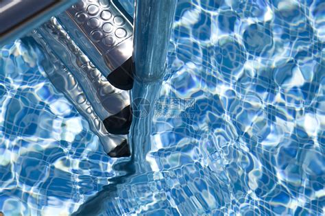 游泳池纹理海浪效果水面摄影阳光水疗蓝色运动太阳波纹高清图片下载 正版图片320492805 摄图网
