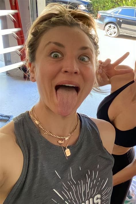Kaley Cuoco Vs Melissa Rauch Pick 1 For A Bj Rcelebritymouths