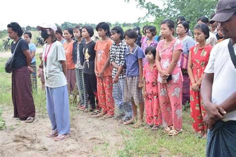 ယင်းမာပင် ဆားလင်းကြီး ရွာပေါင်းစုံ သပိတ် စစ်ကြောင်း ရဲဘော် ချမ်းမြေ့ကျော် ကျဆုံးခြင်း ၁ နှစ် ၅ လ