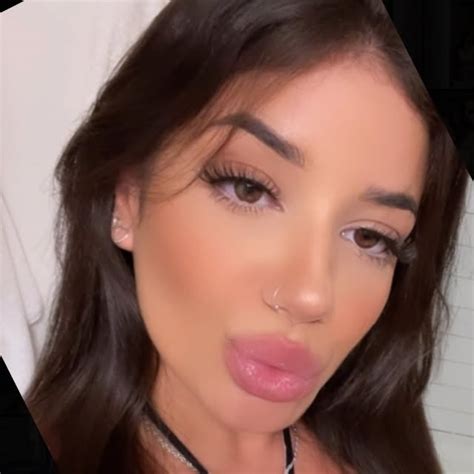 Luiza Motta Luizamot • Threads Say More