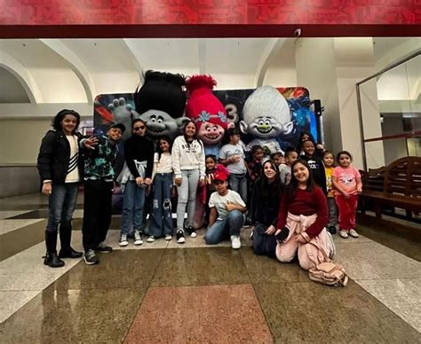 Explorando a Magia da Inclusão no Cinema Audiodescrição com MobiLOAD MAV