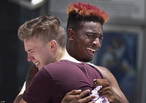 Heartbreaking Photos Of Xxxtentacion Fans Crying At His Six Hour Open