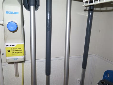 Ecolab Press Wringer Mop Bucket Set W Surface Cleaner And Misc Mops