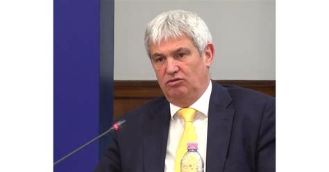 КНСБ В България около две хиляди души годишно умират от рак причинен на работното място