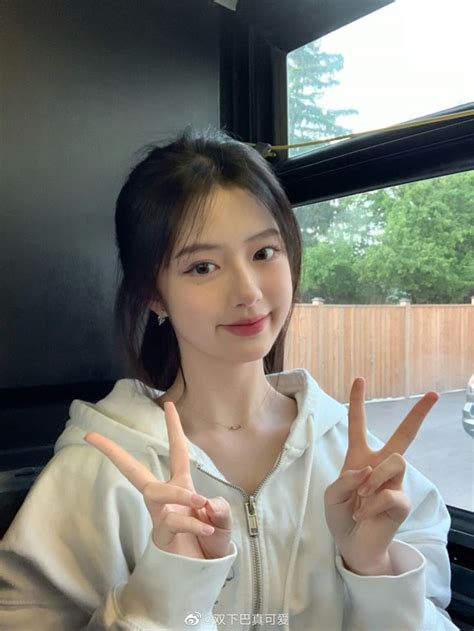 Pin By 𝐉 On Gadis Lucu Ulzzang Girl Cute Korean Girl Pretty Korean