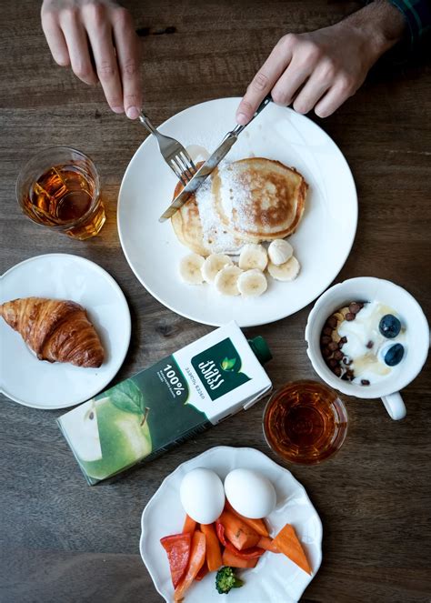 კამპა • Campa ☀️ დილა საუზმე და კამპას ვაშლის წვენი 🥐🧀🍏