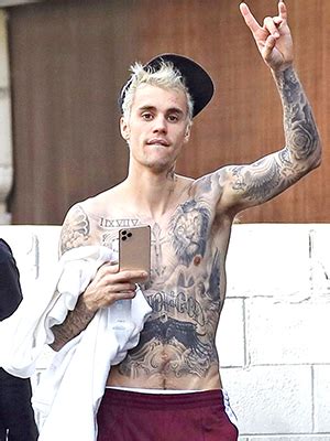 Justin Biebers Sexiest Shirtless Pictures Hollywood Life
