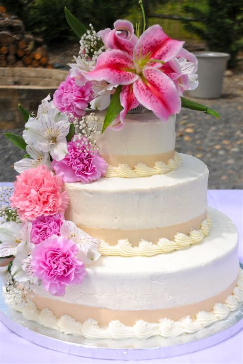 Edible Flowers Wedding Cake