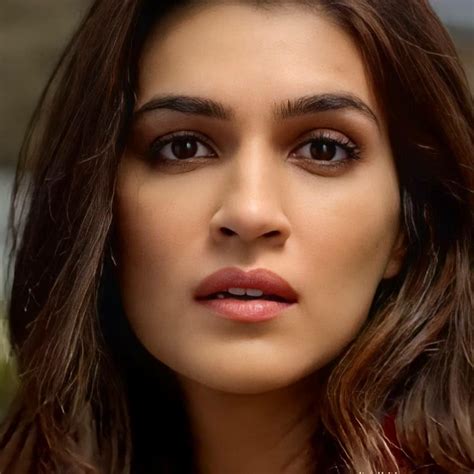 Kriti Sanon Face Rkritisanon