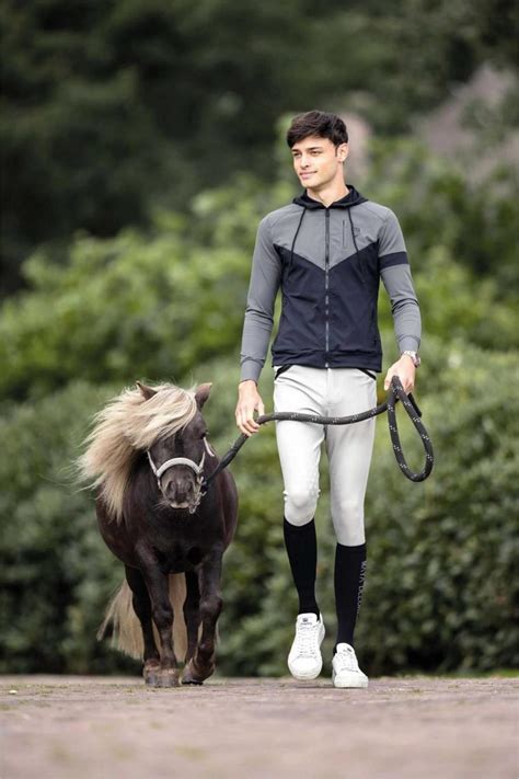 MATT HARNACKE INTERVIEW NEW Get To Know The Rider Model And Influencer Maya Delorez