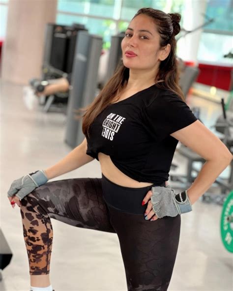 Photos ஜிம் சூட்டில் மஜா போட்டோஷூட் நடிகை ஊர்வஷியின் கலக்கலான