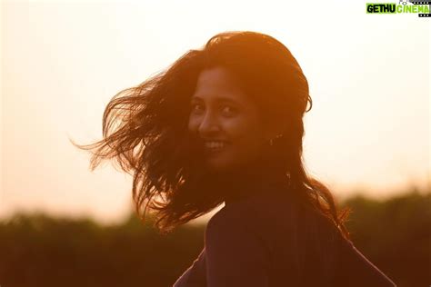 Keerthi Pandian Wiki Biography Age Gallery Spouse And More