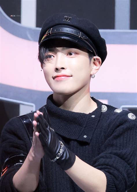 · ͟͟͞͞ Balmain Prince Hongjoong Ateez