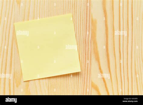 Memo With Wooden Background Stock Photo Alamy