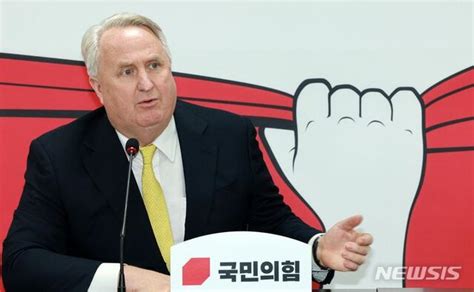 조기 해산설 일부 사퇴설 최후 통첩설… 힘 빠지는 국민의힘 혁신위 Save Internet 뉴데일리