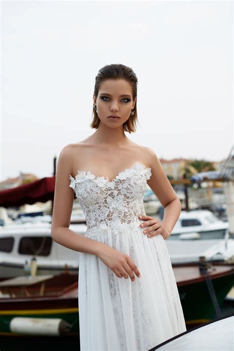 Полностью кружевное свадебное платье Armonia Pairek | Купить свадебное ...