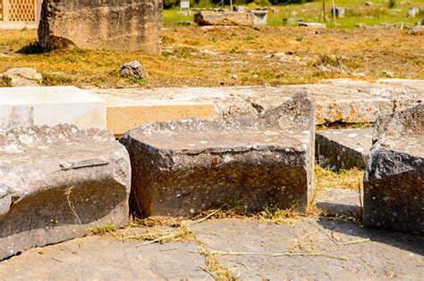 Colums 되기 펠로폰네소스 반도 그리스의 Abaton의 유네스코 세계 유산 0명에 대한 스톡 사진 및 기타 이미지 0명 건축 고고학 Istock