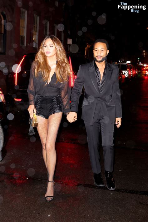 Chrissy Teigen Flashes Her Nude Boobs In New York Fappening