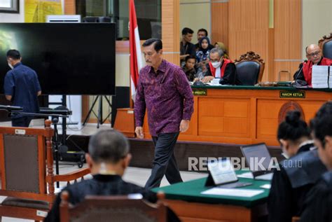 Kesaksian Luhut Mengaku Dekat Dengan Hariz Azhar Sedih Nama Baiknya Dicemarkan Republika Online