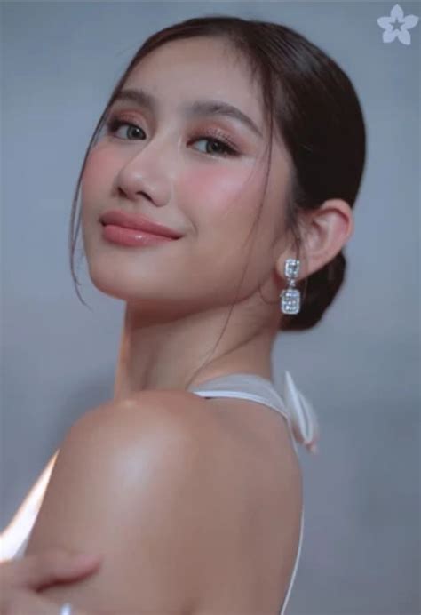 This Is A Picture Of Sheena From Bini Cute Simple Outfits Muna Save