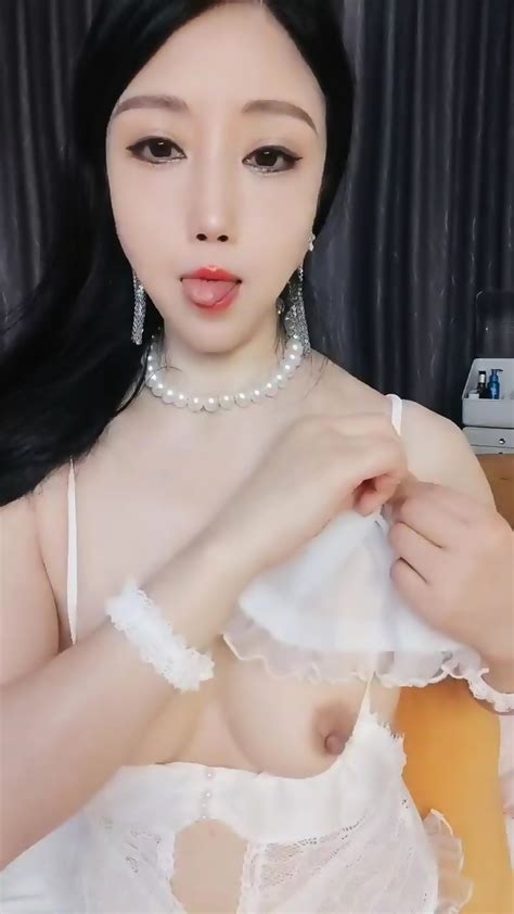 【在逃公主】内射口爆如狼似虎的饥渴少妇！2 Eporner