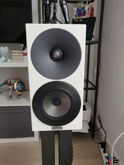 Amphion Argon 1 'standard white' (pair) Photo #3361932 - US Audio Mart