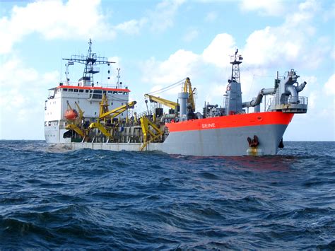 Trailing Suction Hopper Dredgers Or “trailers” Are Self Propelled Ships