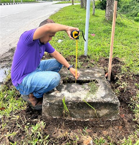 ipm 🔎🔎 conducting detailed survey measurements for existing manhole