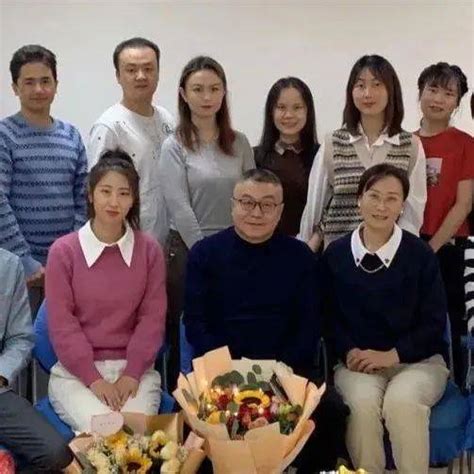 喜迎二十大 桃李春风 树木树人优秀研究生导师曾斌芳 中医药学会 专业 学术