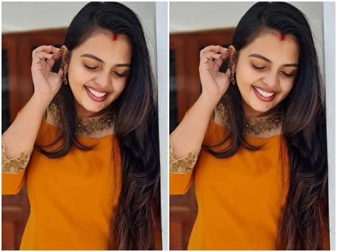 എഴുന്നേറ്റ് നടക്കാന്‍ വയ്യ തന്റെ രോഗവിവരത്തെക്കുറിച്ച് മൃദുല Screenima