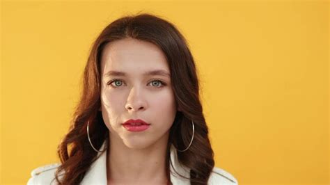 Wow Face Bilder Stock Fotos And Videos Adobe Stock
