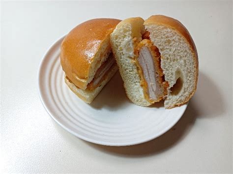 【2023最新】ファミチキバンズ（タルタルソース）【ファミリーマート】ファミチキ抜群です いぬきちのコンビニ飯