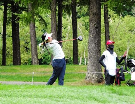 女子ゴルフ 史上最長コースで青木瀬令奈が“飛ばさずに”上位スタート デイリースポーツ Yahooニュース