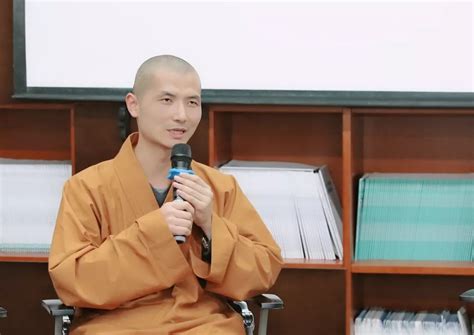 侯世达人工智能大山谷图库