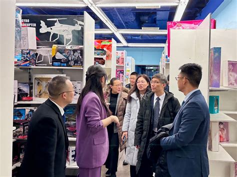 广州黄埔开发区代表团参观俄罗斯广东商品展销中心 俄罗斯粤商会
