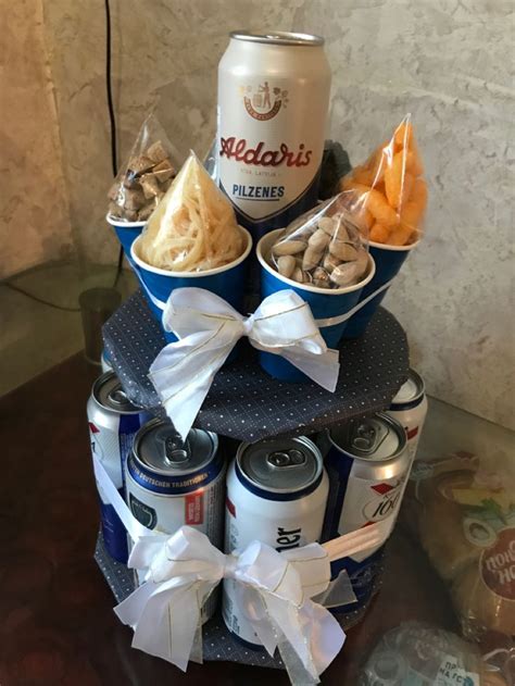 Мужской торт из пива и закуски