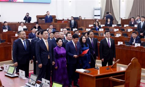 Засгийн газрын гишүүдийг томилж Засгийн газрын гишүүд Улсын Их Хуралд тангараг өргөв Mnews Mn