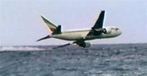 Captains Defiant Words To Hijackers As Beachgoers Capture