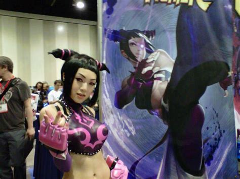 Vampy Bit Me Cosplay 5