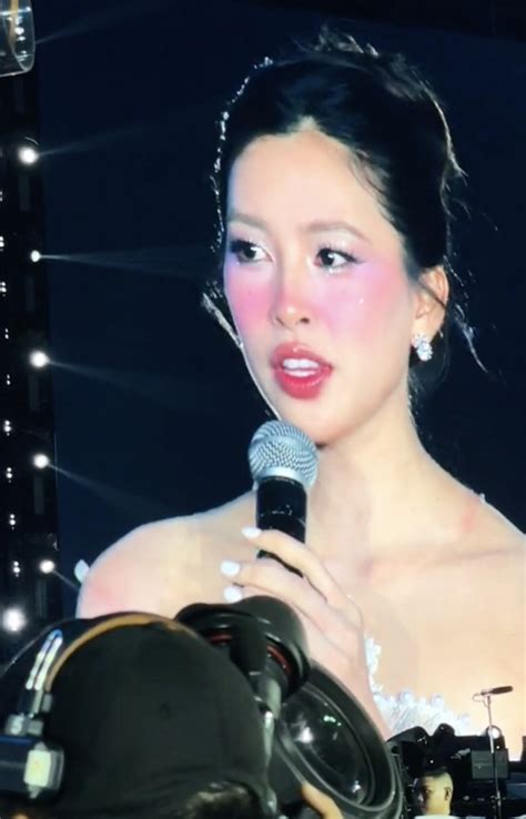 N Ng H U Ti U Vy G Y Ch N Ng V I M N Xu T Hi N T I Concert Anh Trai Say Hi