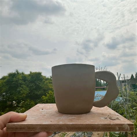 도자기공방 밍글포터리 직접만든 도자기를 받고 좋아하는 모습은 언제봐도 좋아요 ️ ️원데이 정규반 상시모집 중 ️기업 학교 어린이집 유치원 출강가능 ️공방 내