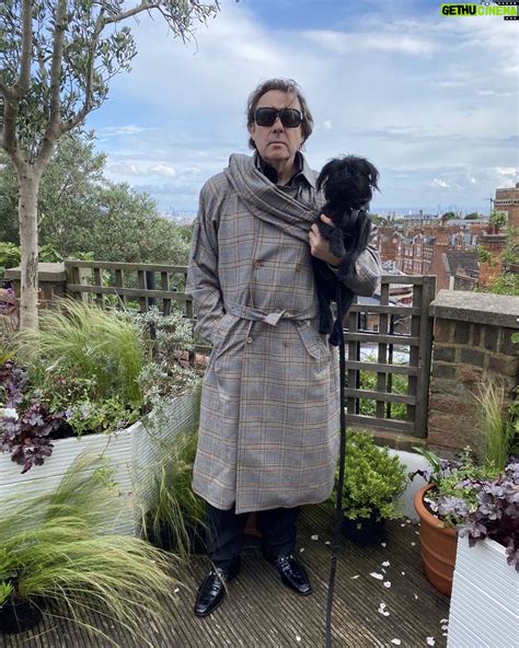 Actor Jonathan Ross Hd Instagram Photos And Wallpapers April 2022