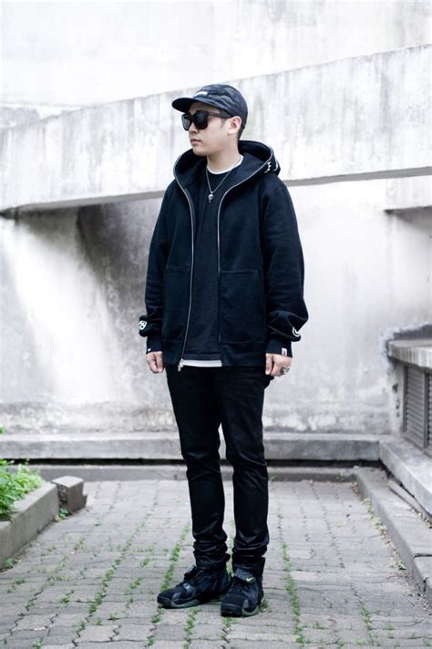 [남자 데일리룩] 2016년 4월 30일 남자 캠프캡 남자 베이프 샤크후드 코디 남자 코팅진 코디 남자 올블랙 코디