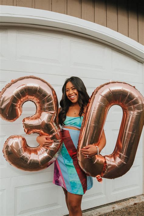 8 Fun 30th Birthday Photo Shoot Ideas